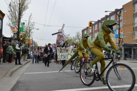 Windermere Leadership students lead Earth Day Parade 2016 | Renfrew ...